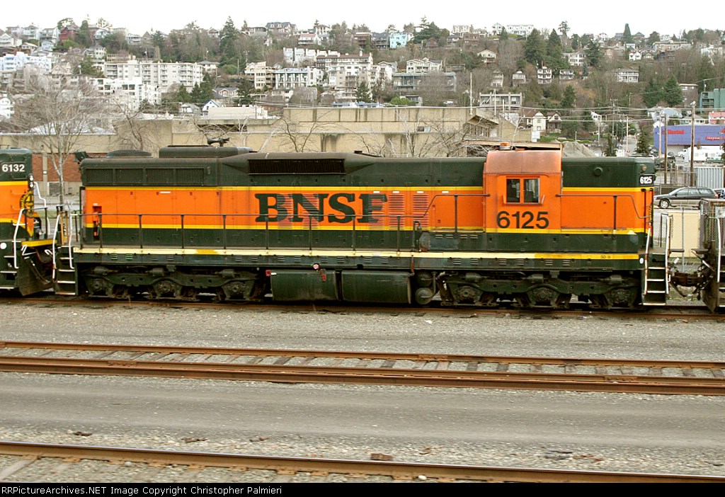 BNSF 6125